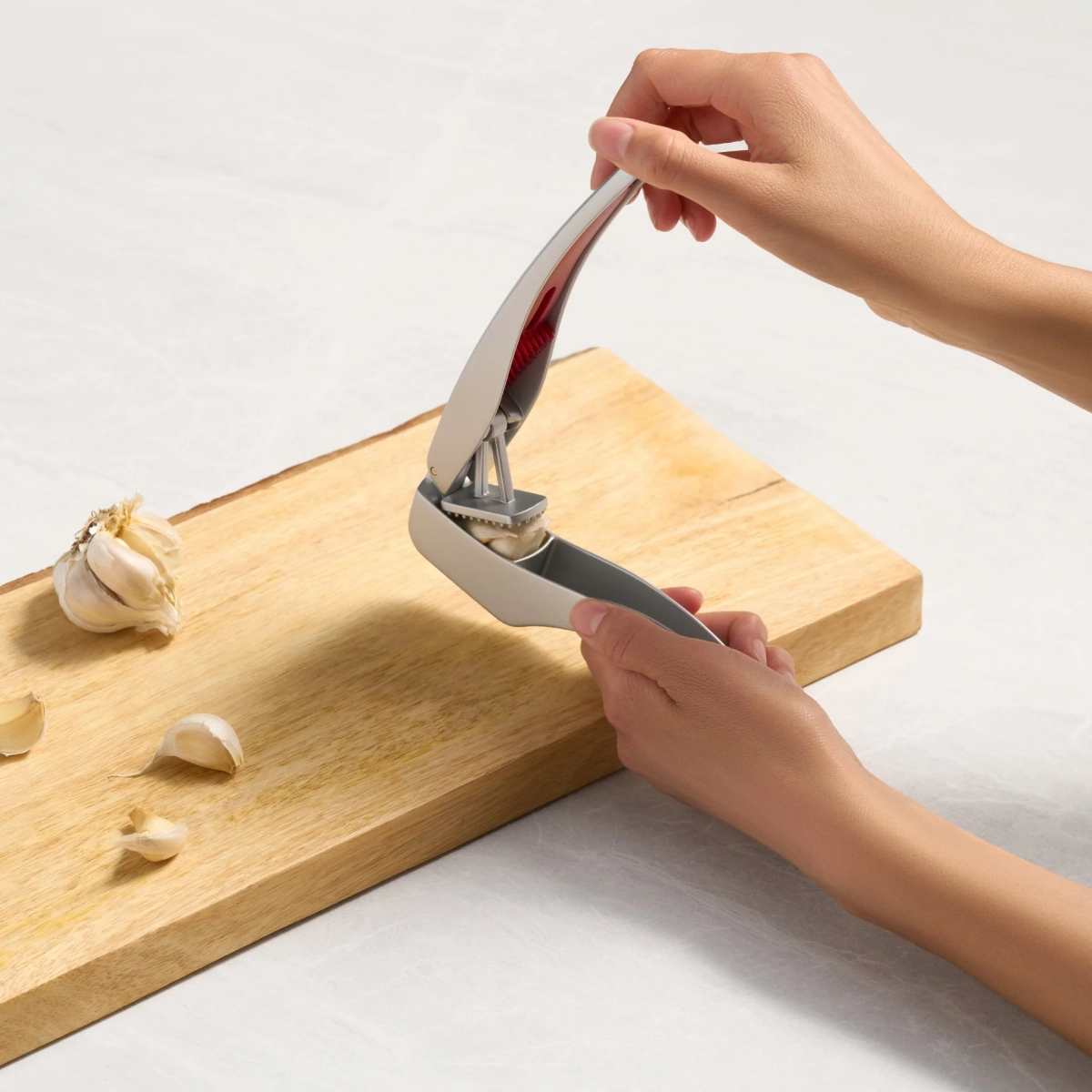 Zyliss Susi 3 Garlic Press | Berings