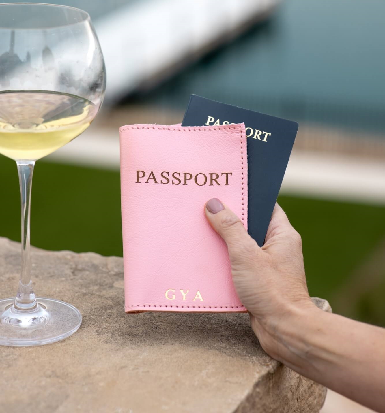 Jon Hart Passport Cover - Bridle | Berings