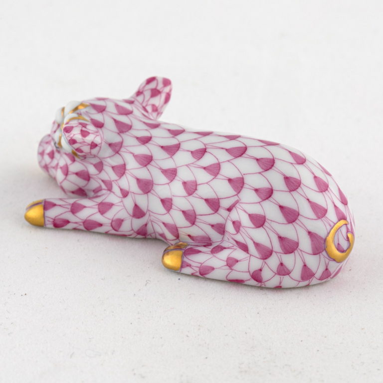 Herend Daisy the Pig Figurine - Raspberry | Berings