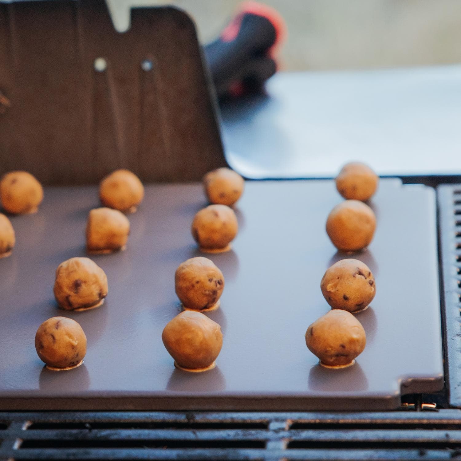 Weber CRAFTED Glazed Baking Stone | Berings