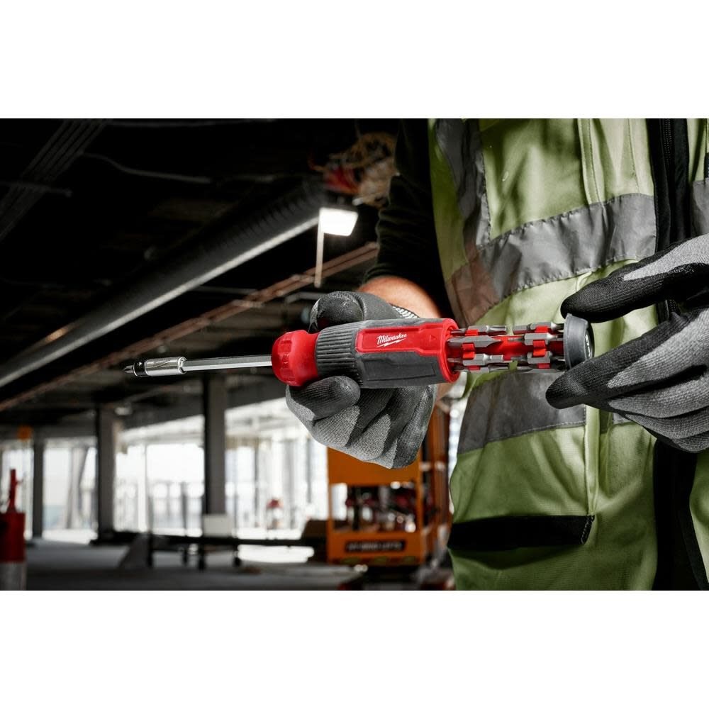 Milwaukee 27-in-1 Multi-Bit Screwdriver | Berings