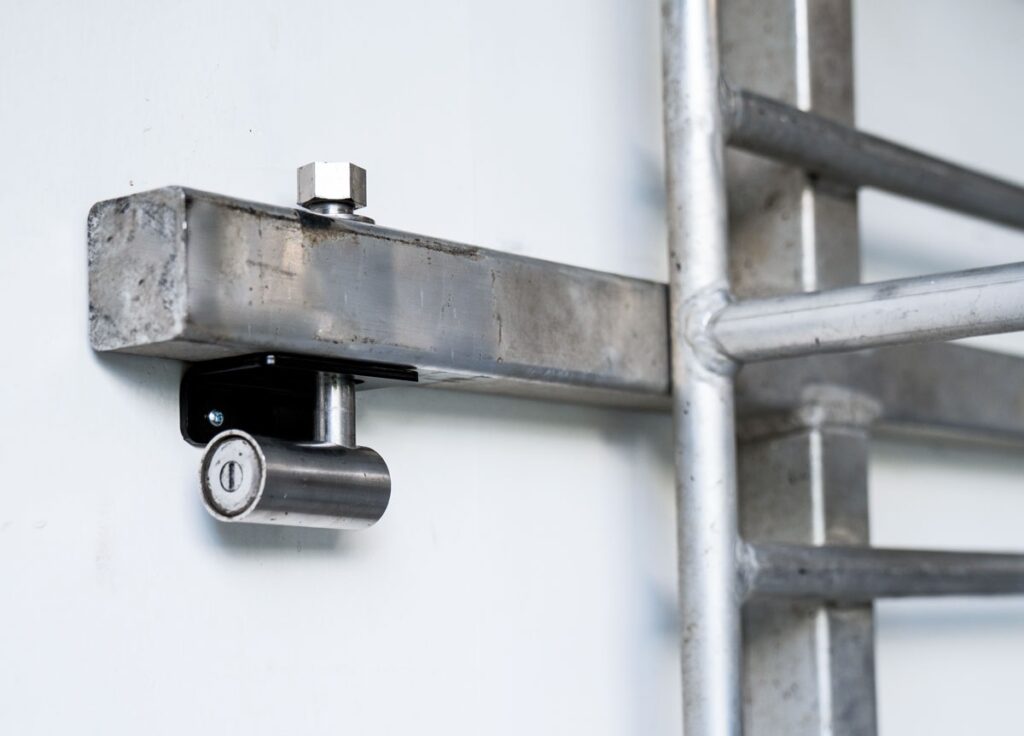 Pakmule Pro Hitchin Post | Berings