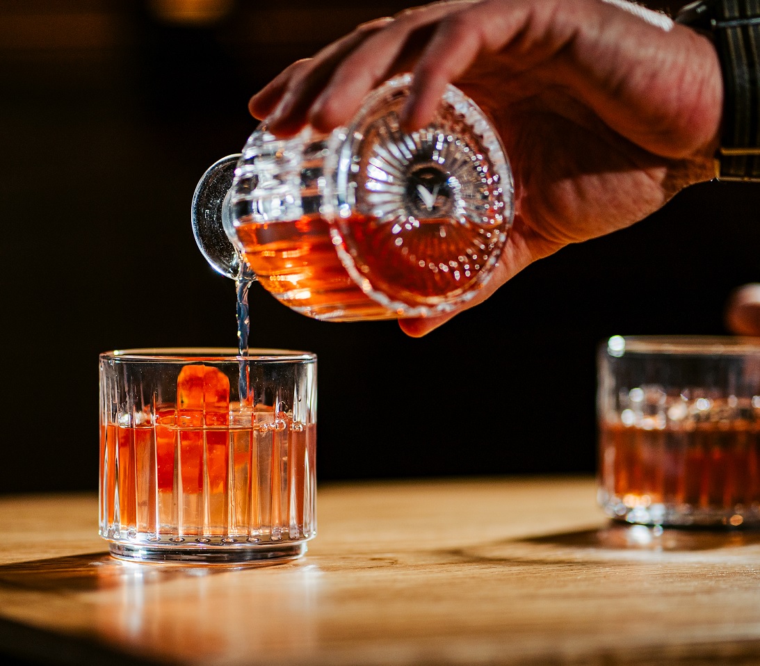 Legend Stack 3pc Stack Whiskey Decanter & Tumblers | Berings