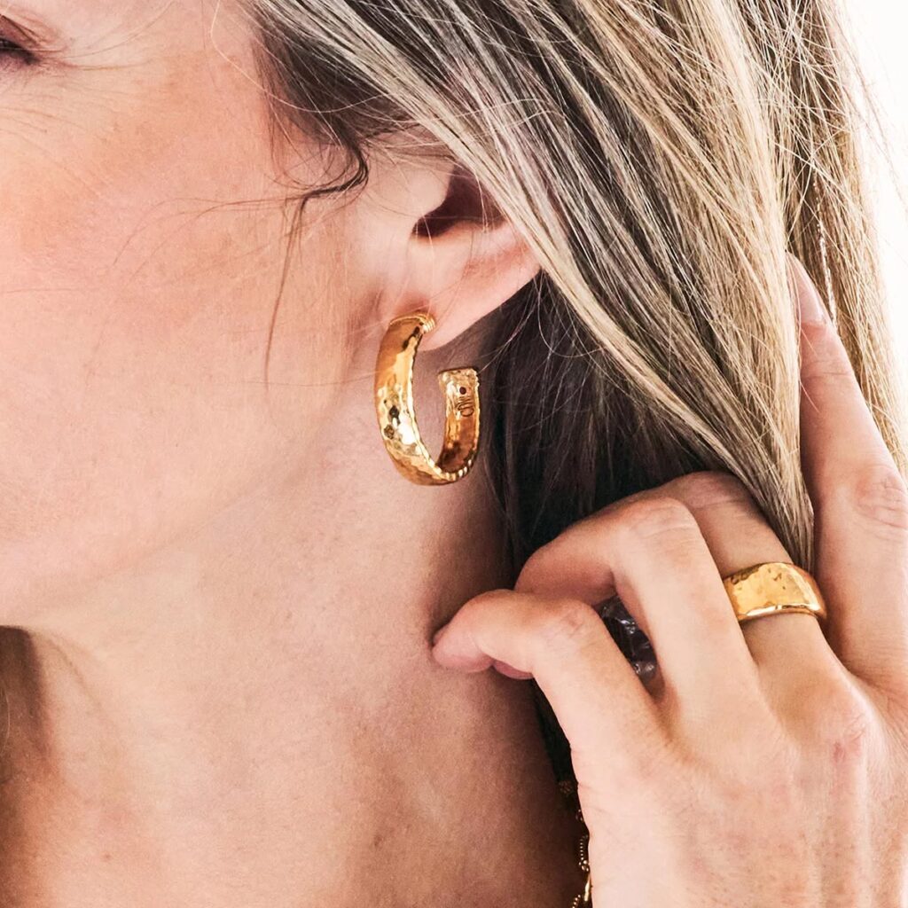 Capucine De Wulf Cleopatra Classic Medium Hoop Earrings - Gold | Berings