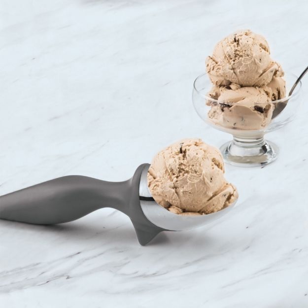 Tilt Up Ice Cream Scoop - Charcoal | Berings