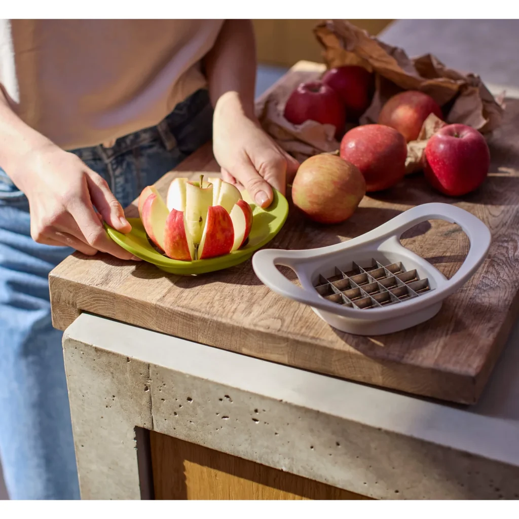 Joseph Joseph Nest Press 2-in-1 Fruit & Vegetable Cutter | Berings